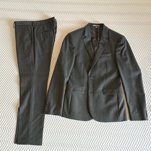 Express | Suits & Blazers | Express Mens Innovator Charcoal Gray Suit ...